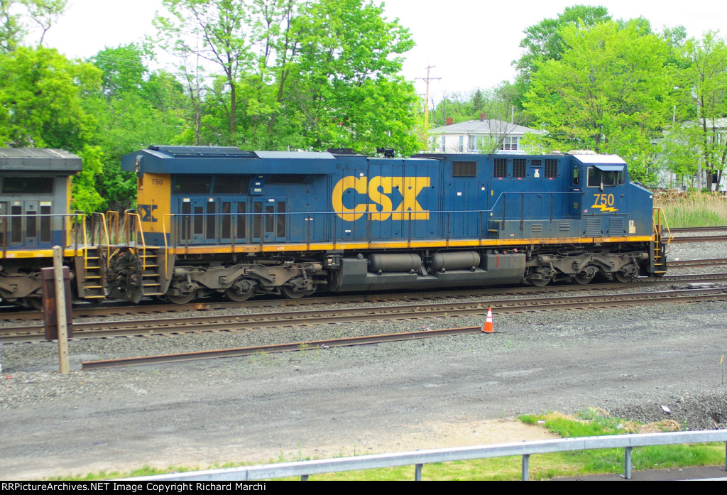 CSX 750